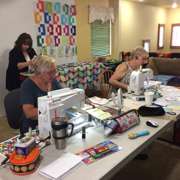 Squiggles Quilt Along Week 3 – Assembling the quilt top – Christa Quilts