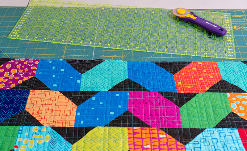 Squiggles Quilt Along Week 7 – Quilt Binding Tutorial – Christa Quilts